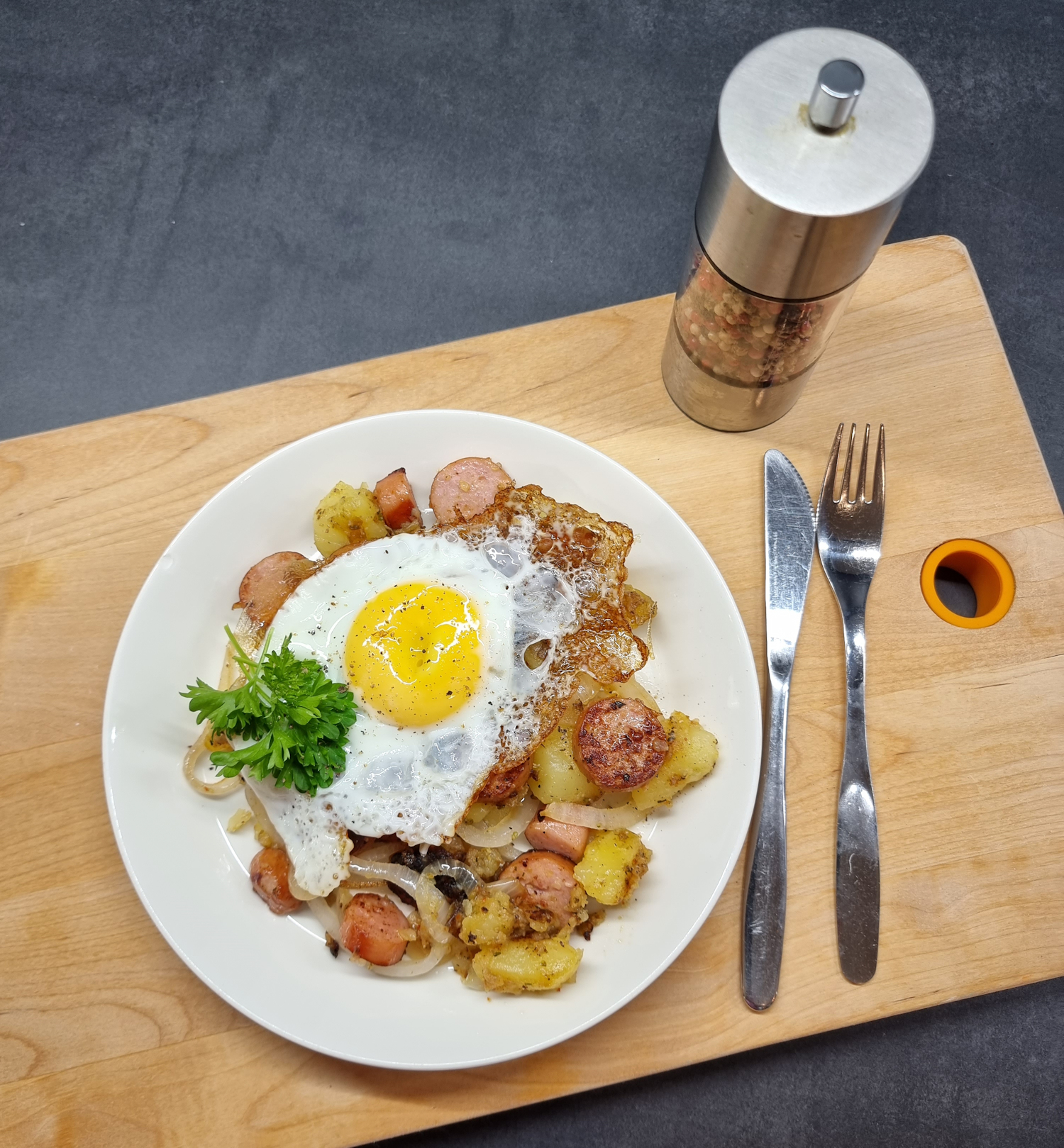 Krakova pyttipannu - Wursti - reseptit - makkarat