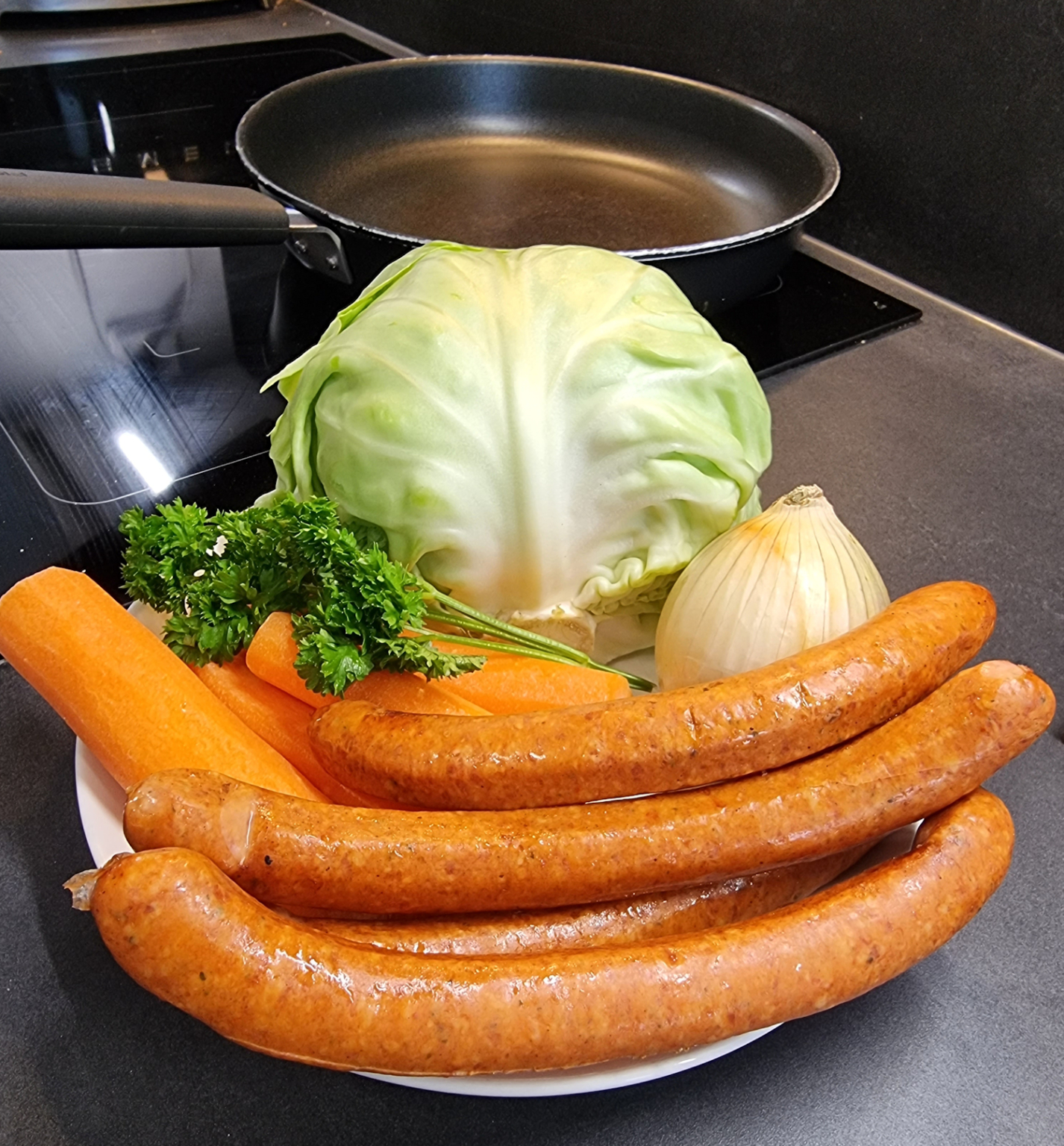 Makkara kaalikeitto- Wursti - reseptit - makkara
